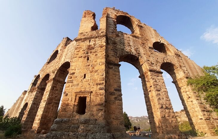 Aspendos Antik Kenti Rehberi